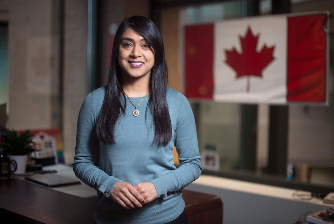 Bardish Chagger (40) minister van diversiteit en jeugd in Canada ...